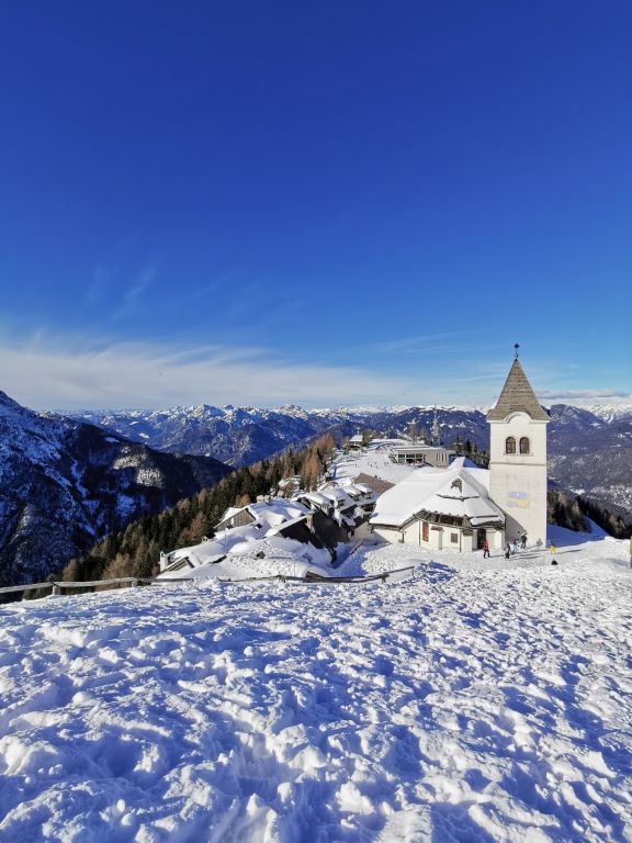 Monte Lussari: the village, shrine, cable car and trails -% Explorer FVG