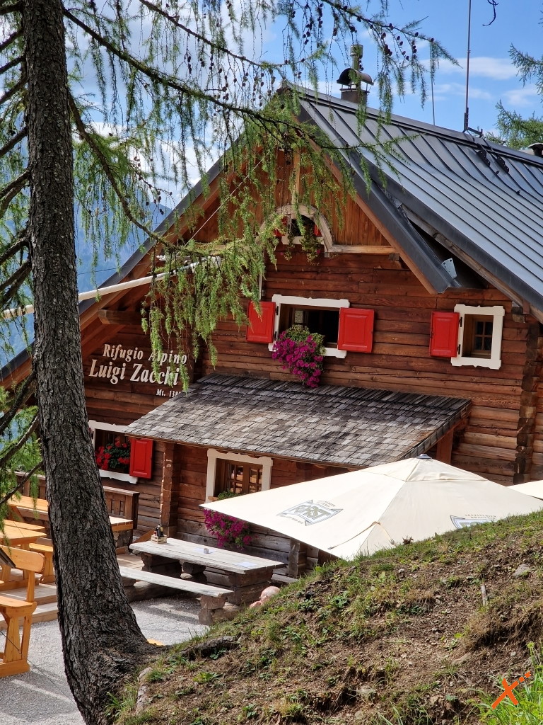 Rifugio Zacchi: la recensione del rifugio - Explorer FVG