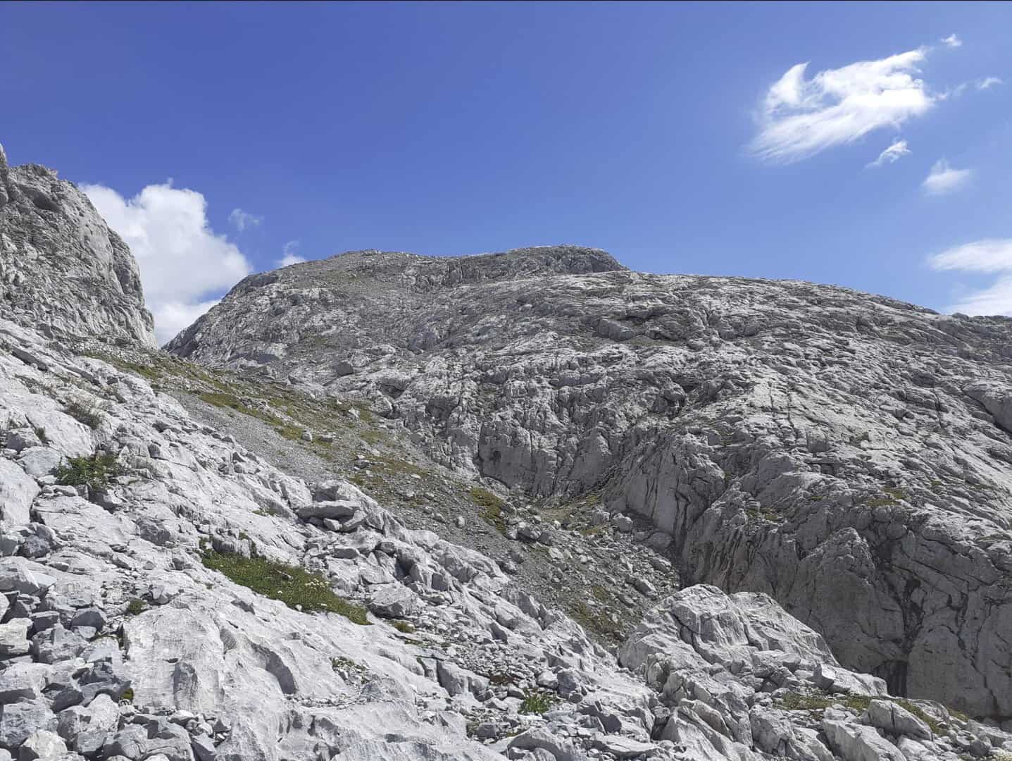 Escursione guidata sulla cima del Monte Avanza a 2481 m s.l.m ...